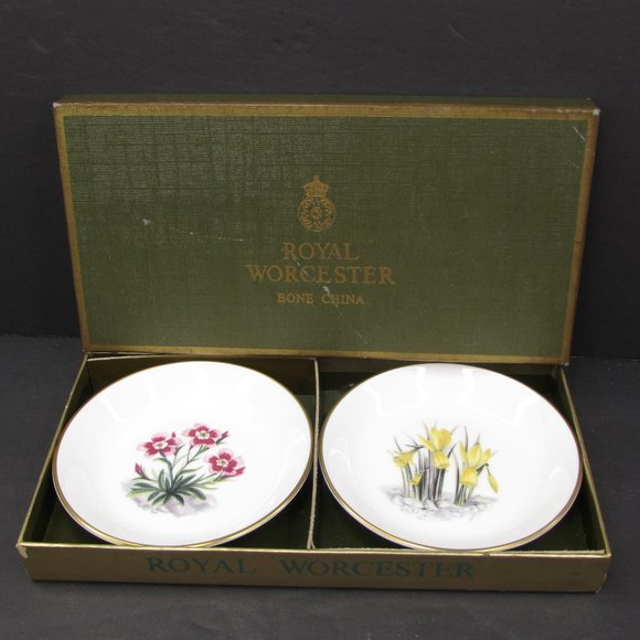 Royal Worcester | Dining | Royal Worcester Alpine Flowers Coaster ...